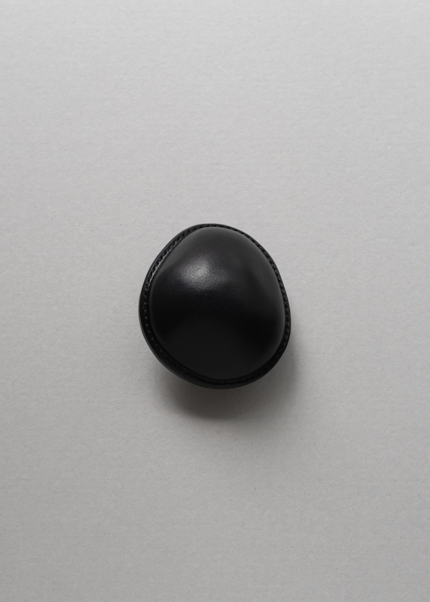 Leather Wrapped Stone No.073 | FROME