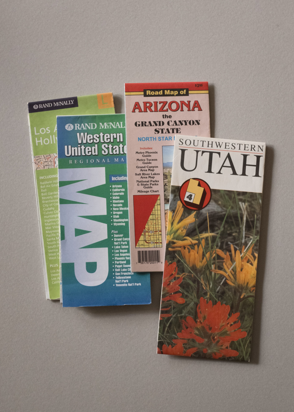 How to use "Rivet Box": Storing maps | FROME（フローム）