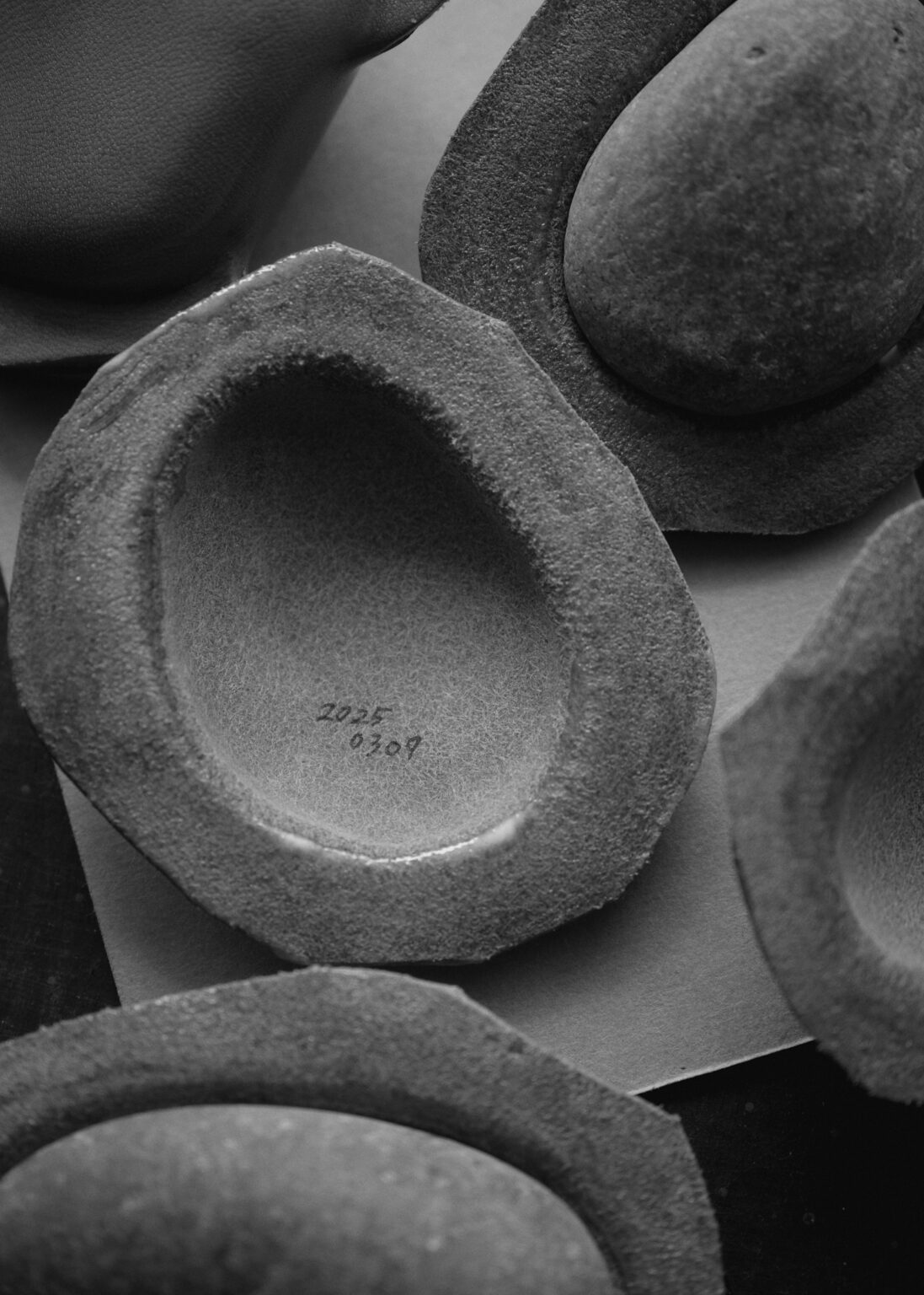 Leather Wrapped Stone No.145 | FROME（フローム）