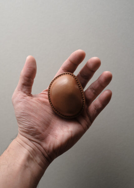 Leather Wrapped Stone | FROME（フローム）